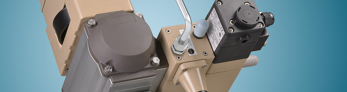 Lock-up valves: isolation of the signal pressure line